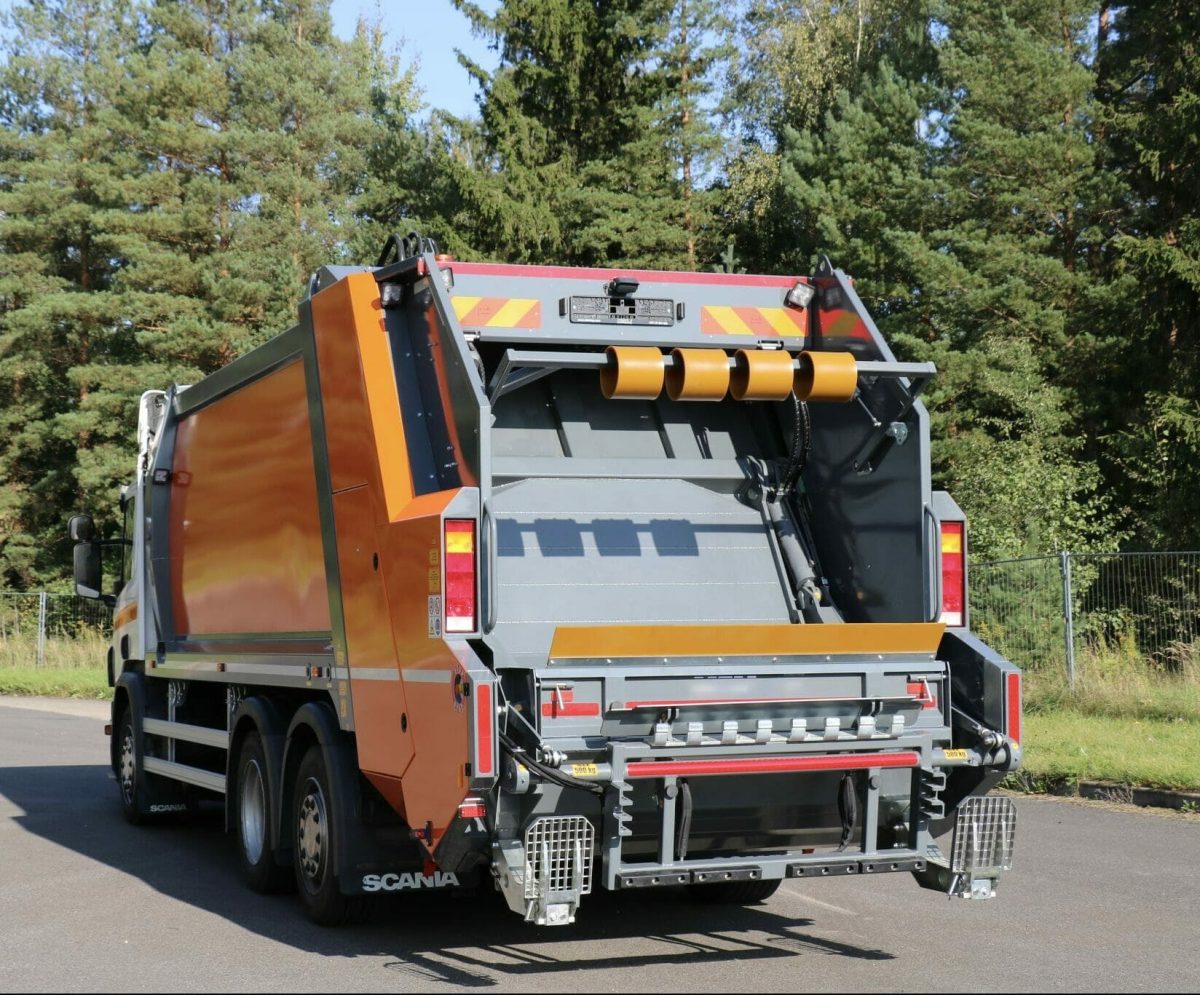Waste disposal vehicle - Rear Loader RL-22 - Inesta